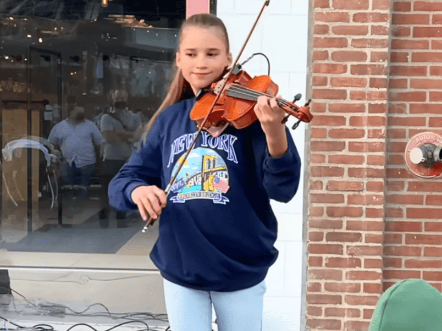 Karolina Protsenko's Street Performance Turns Magical When a Little Boy ...