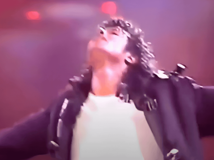 Only 12 Seconds Long, But It Hits Like a Stadium: Michael Jackson’s ...