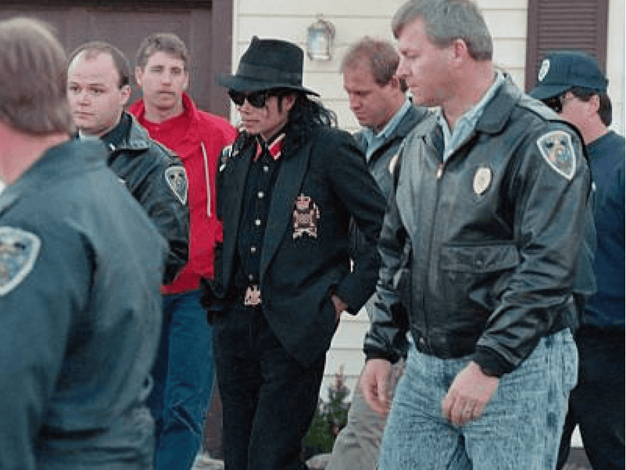 When a Legend Walks Off the Plane, Michael Jackson’s Arrival in Cologne ...