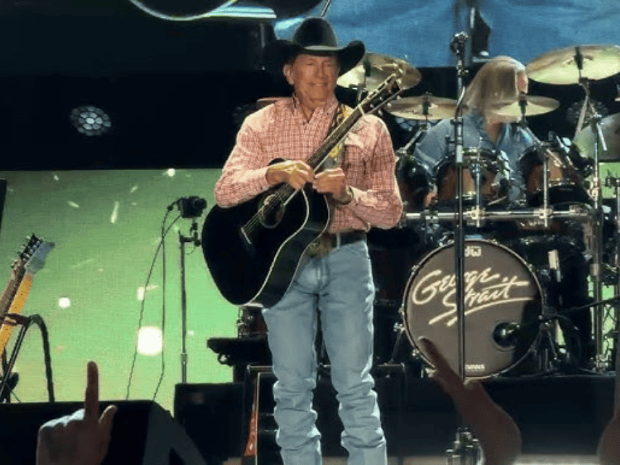 George Strait Proves Why He's Still the King of Country in Electrifying ...