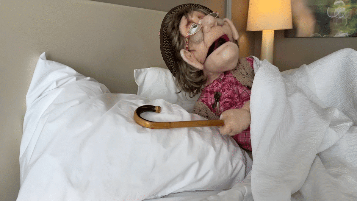 Edna Claims It Was Boring; The Crowd Says Otherwise