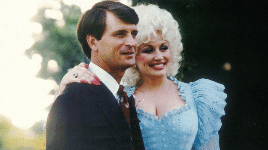 Dolly Parton and Carl Dean: A Lasting Love, Private Promises, and a ...