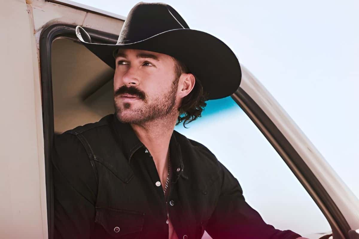 People Said This Riley Green Performance Felt Like a Prayer — They ...