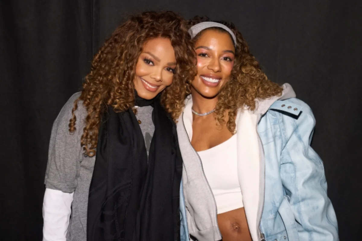 The Heartwarming Night Janet Jackson Reunited With Her First Family