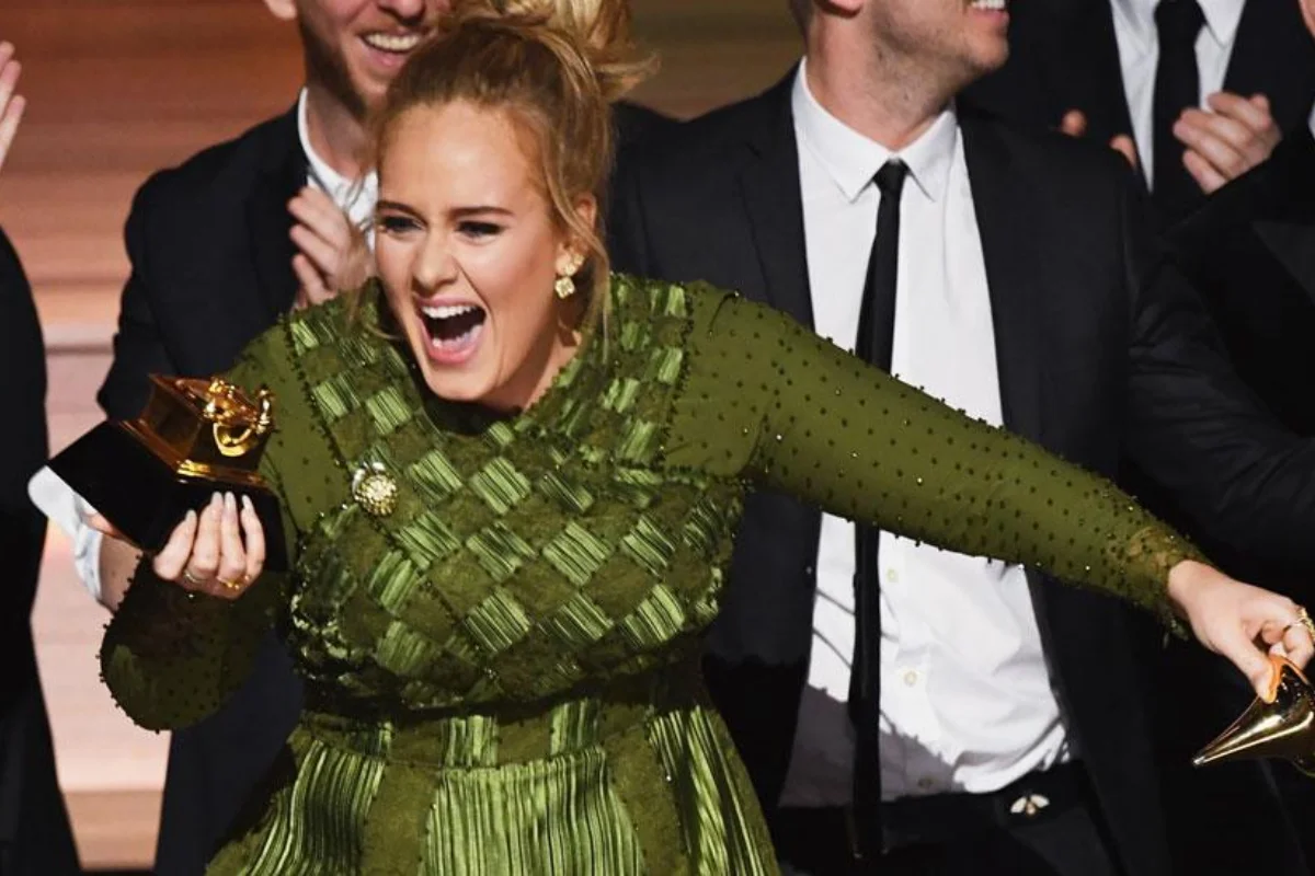 How Adele Won Her First Grammy Sitting in the Back of a Car