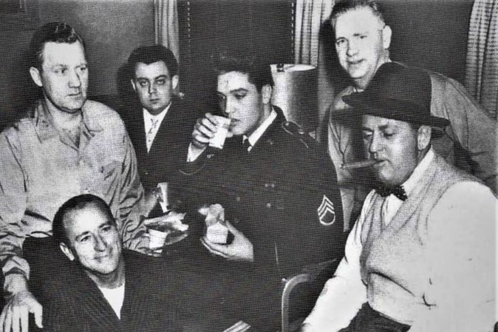 The Inner Circle Elvis Presley Trusted Before His Final Collapse
